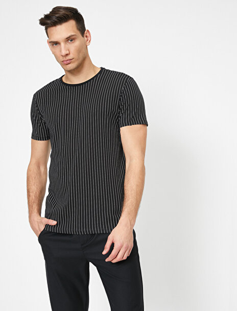 Koton Erkek Bisiklet Yaka Çizgili Slim Fit Tişört