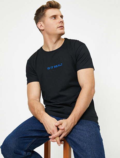 Koton Erkek Pamuklu Kısa Kollu Bisiklet Yaka Yazılı Tişört