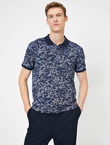 Koton Erkek Polo Yaka Kamuflaj Desenli Muline Kumaş Slim Fit Tişört Koton Erkek Polo Yaka Kamuflaj Desenli Muline Kumaş Slim Fit Tişört