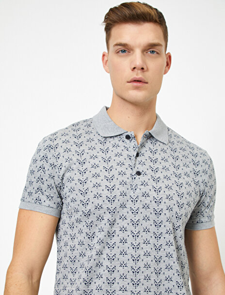 Koton Erkek Polo Yaka Geometrik Desenli Pike Kumaş Slim Fit Tişört Koton Erkek Polo Yaka Geometrik Desenli Pike Kumaş Slim Fit Tişört