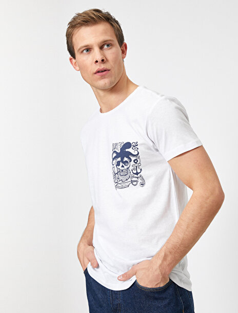 Koton Erkek Bisiklet Yaka Cep Baskılı Slim Fit Tişört