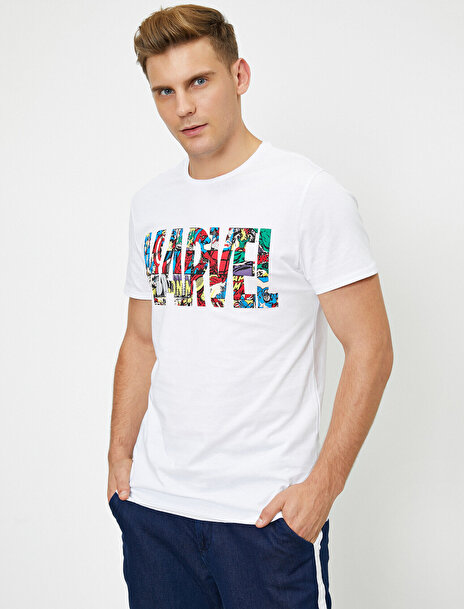 Koton Erkek  Marvel Lisanslı Yazılı Baskılı Yarım Kollu Tişört