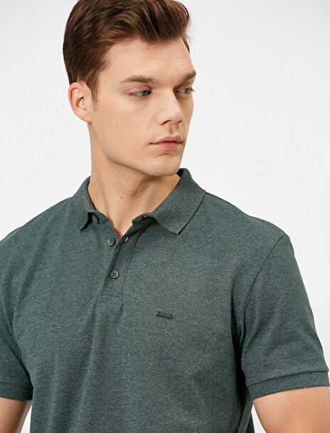 Koton Erkek Polo Yaka Metal Logo Detaylı Slim Fit Tişört Koton Erkek Polo Yaka Metal Logo Detaylı Slim Fit Tişört