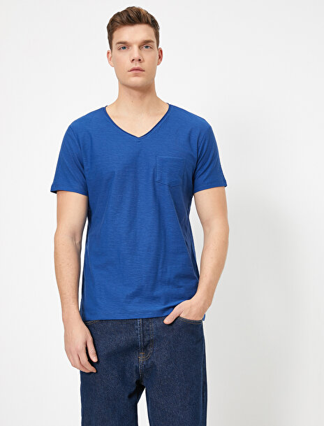 Koton Erkek V Yaka Cebi Flamlı Slim Fit Basic Tişört Koton Erkek V Yaka Cebi Flamlı Slim Fit Basic Tişört