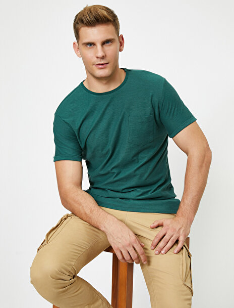 Koton Erkek Bisiklet Yaka Cep Detaylı Flamlı Kumaş Slim Fit Basic Tişört Koton Erkek Bisiklet Yaka Cep Detaylı Flamlı Kumaş Slim Fit Basic Tişört