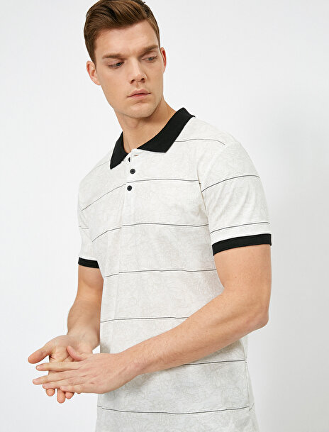 Koton Erkek Polo Yaka Yaprak ve Çizgi Desenli Süprem Kumaş Slim Fit Tişört Koton Erkek Polo Yaka Yaprak ve Çizgi Desenli Süprem Kumaş Slim Fit Tişört