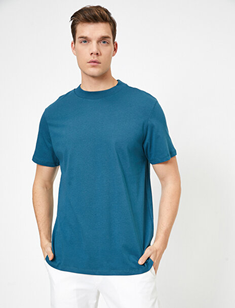 Koton Erkek Yüksek Yaka Rahat Kesim Basic Tişört