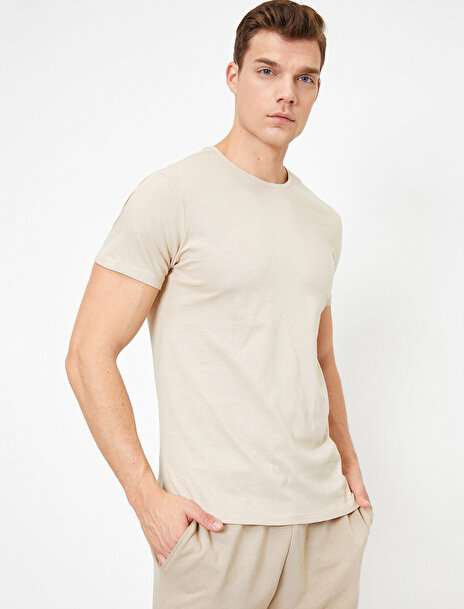 Koton Erkek Bisiklet Yaka Pamuklu Slim Fit Basic Tişört Koton Erkek Bisiklet Yaka Pamuklu Slim Fit Basic Tişört