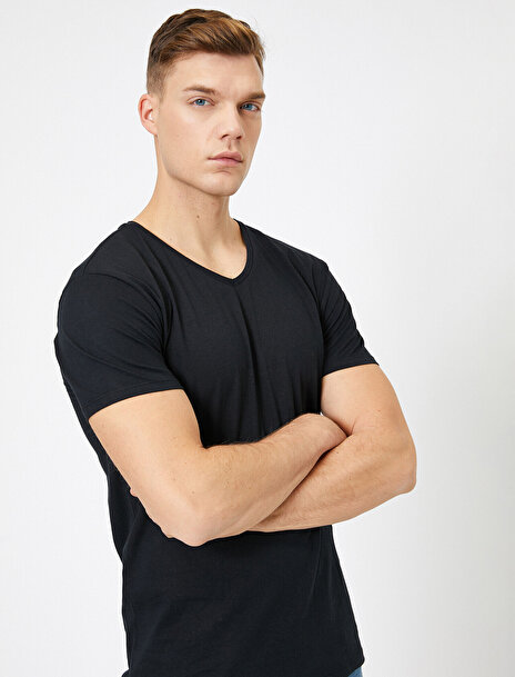 Koton Erkek V Yaka Pamuklu Slim Fit Basic Tişört