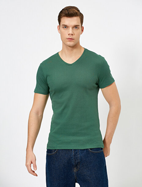 Koton Erkek V Yaka Likralı Esnek Kumaşlı Slim Fit Tişört Koton Erkek V Yaka Likralı Esnek Kumaşlı Slim Fit Tişört