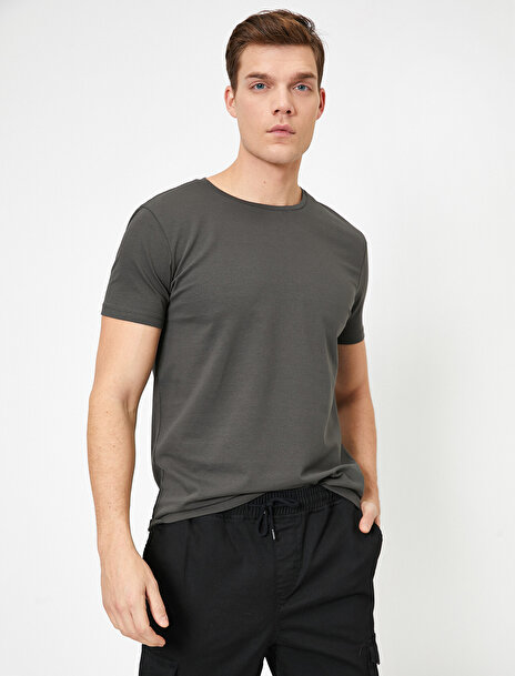 Koton Erkek Bisiklet Yaka Likralı Esnek Kumaşlı Süper Slim Fit Tişört Koton Erkek Bisiklet Yaka Likralı Esnek Kumaşlı Süper Slim Fit Tişört