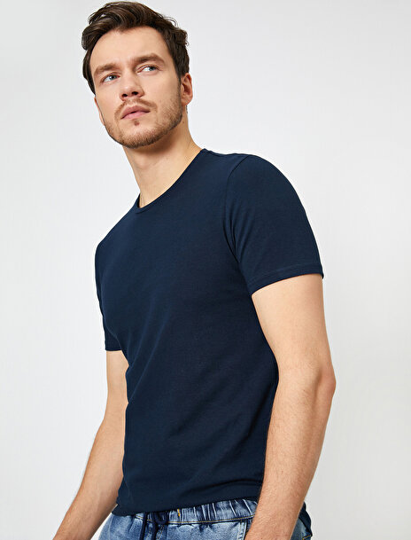 Koton Erkek Bisiklet Yaka Likralı Esnek Kumaşlı Süper Slim Fit Tişört Koton Erkek Bisiklet Yaka Likralı Esnek Kumaşlı Süper Slim Fit Tişört