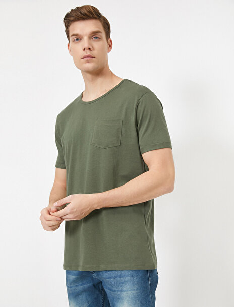 Koton Erkek Bisiklet Yaka Cep Detaylı Kolları Katlamalı Slim Fit Tişört