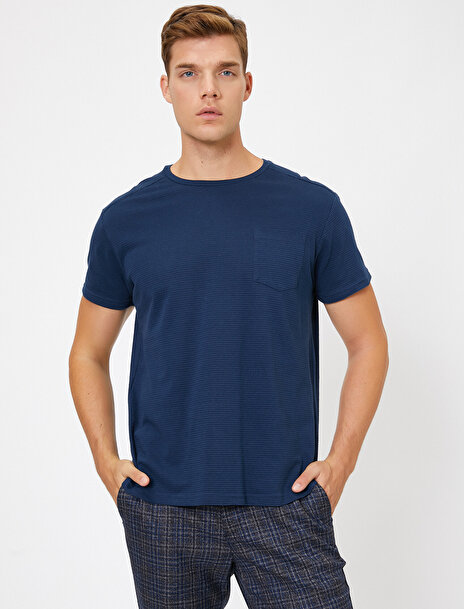 Koton Erkek Bisiklet Yaka Çizgili Desenli Cep Detaylı Slim Fit Tişört