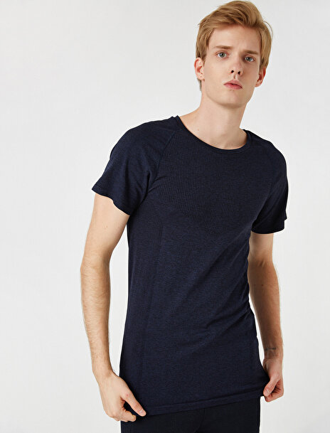 Koton Erkek Bisiklet Yaka Kısa Kollu Slim Tişört