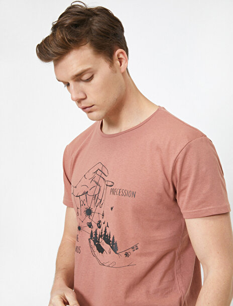 Koton Erkek Bisiklet Yaka Kısa Kol % Pamuklu Yazılı Baskılı Tişört