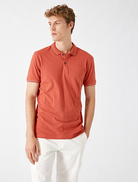 Koton Erkek Polo Yaka Düğme Detaylı Yaka ve Kol Ucu Çizgili Slim Fit Tişört Koton Erkek Polo Yaka Düğme Detaylı Yaka ve Kol Ucu Çizgili Slim Fit Tişört