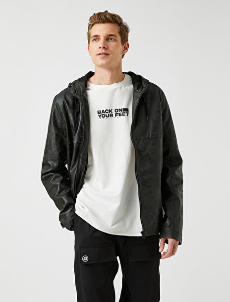 Koton Erkek Kapüşonlu Penye Astarlı Kamuflaj Baskılı Fermuarlı Yağmurluk