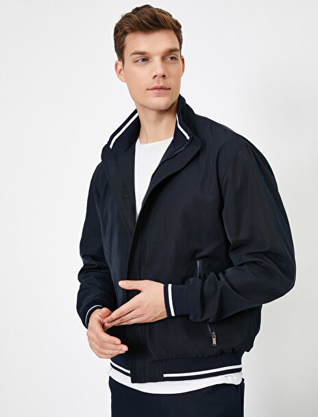 Koton Erkek Çizgili Ribanalı Fermuarlı Mont