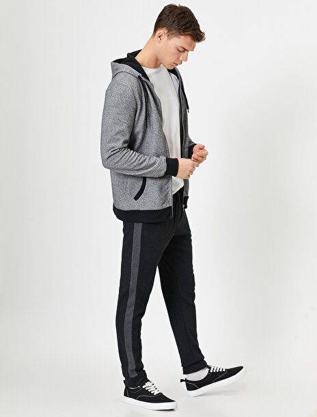 Koton Erkek Şeritli Cepli Jogger Eşofman Altı Koton Erkek Şeritli Cepli Jogger Eşofman Altı