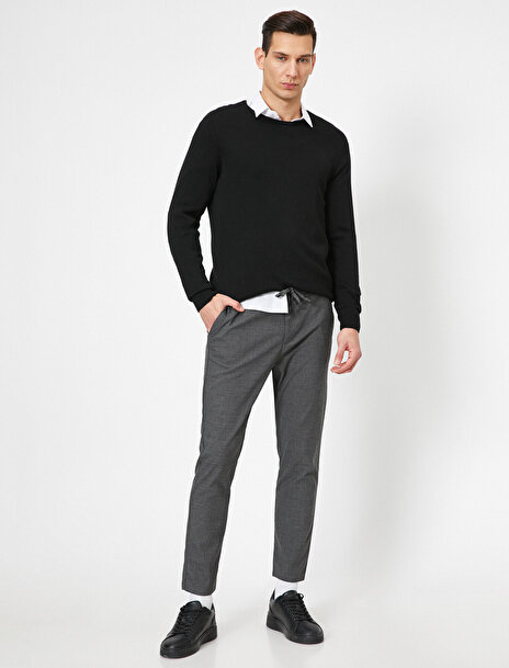 Koton Erkek Beli Bağlamalı ve Lastikli Kareli Rahat Kesim Pantolon