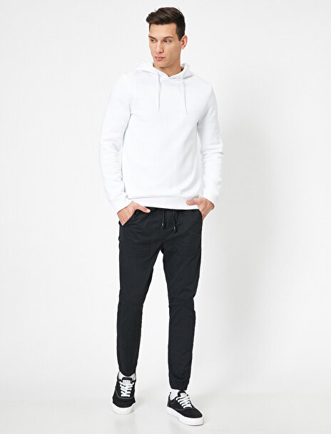 Koton Erkek Beli Bağlamalı Ve Lastikli Cep Dikişli Paçası Lastikli Rahat Kesim Pantolon