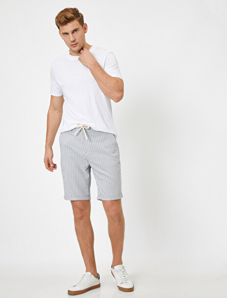 Koton Erkek Beli Bağcıklı Çizgili Lastikli Rahat Fit Şort