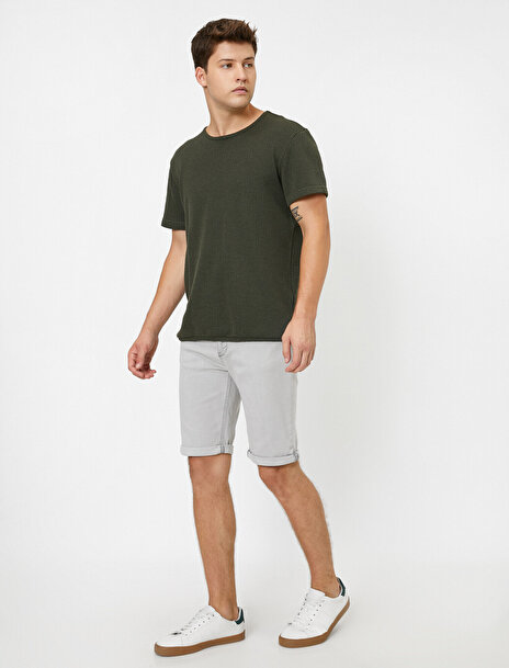 Koton Erkek Dizi Katlama Detaylı Jean Şort Koton Erkek Dizi Katlama Detaylı Jean Şort