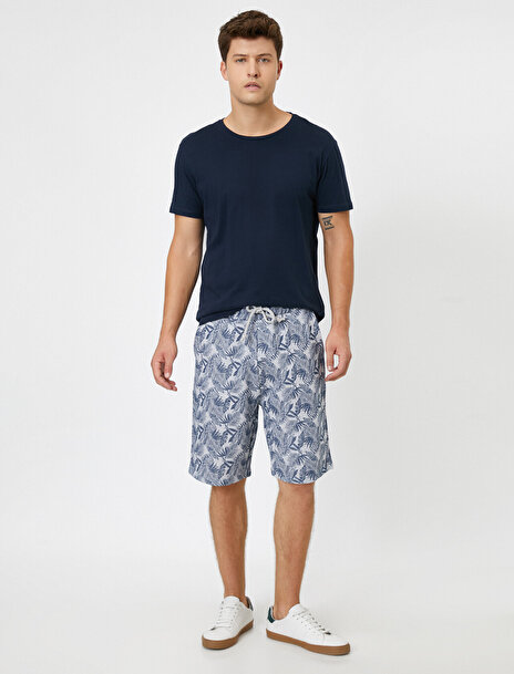 Koton Erkek Yaprak Desenli Şort