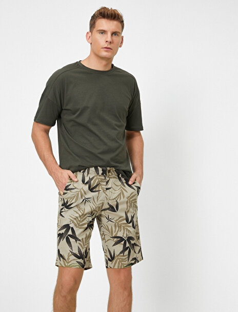 Koton Erkek Floral Desenli Cepli Şort