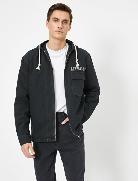 Koton Erkek Kapüşonlu Fermuarlı Regular Fit Gabardin Gömlek Koton Erkek Kapüşonlu Fermuarlı Regular Fit Gabardin Gömlek
