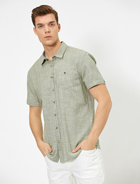 Koton Erkek Tek Cepli Pamuklu Dokulu Kısa Kollu Slim Fit Gömlek