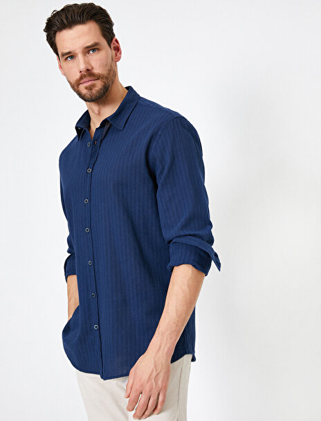 Koton Erkek Çizgili Dokulu Kumaş Regular Fit Casual Gömlek
