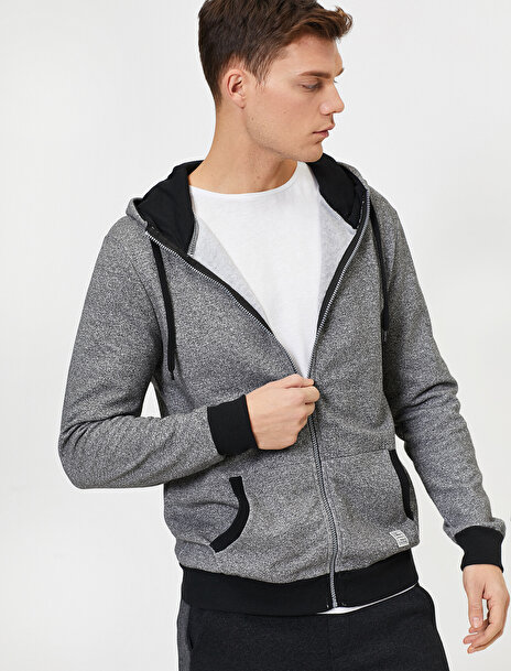 Koton Erkek Kapüşonlu Fermuarlı Cep Detaylı Kontrast Renk Sweatshirt Koton Erkek Kapüşonlu Fermuarlı Cep Detaylı Kontrast Renk Sweatshirt