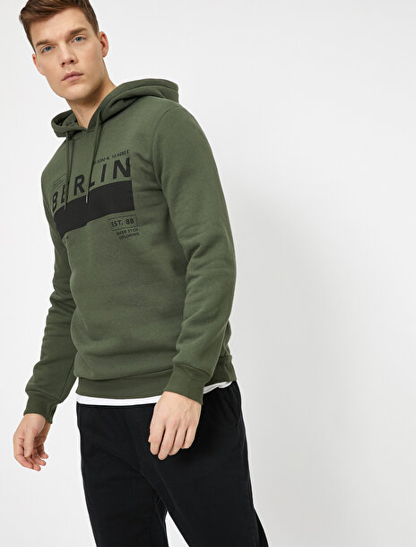 Koton Erkek Kapüşonlu Yazılı Basklı Baskılı Uzun Kollu  Sweatshirt Koton Erkek Kapüşonlu Yazılı Basklı Baskılı Uzun Kollu  Sweatshirt