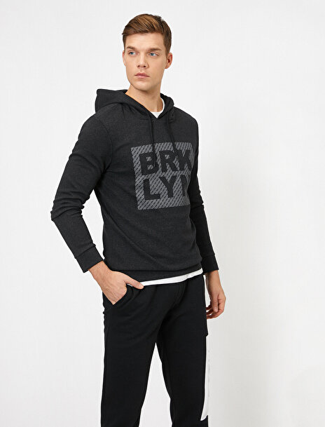 Koton Erkek Kapüşonlu Yazılı Baskılı Uzun Kollu Sweatshirt
