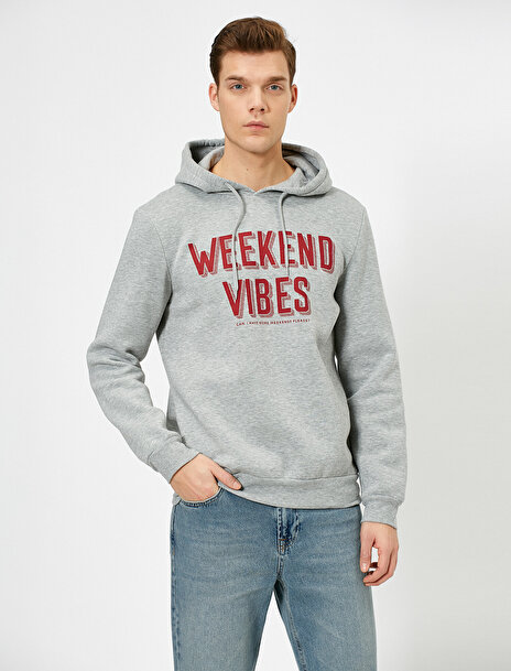 Koton Erkek Kapüşonlu Yazılı Baskılı Uzun Kollu Sweatshirt Koton Erkek Kapüşonlu Yazılı Baskılı Uzun Kollu Sweatshirt