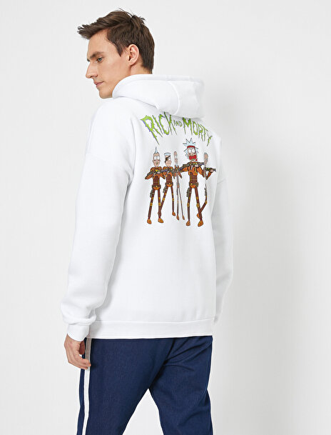 Koton Erkek Rick And Morty Lisanslı Sırtı ve Göğsü Baskılı Sweatshirt