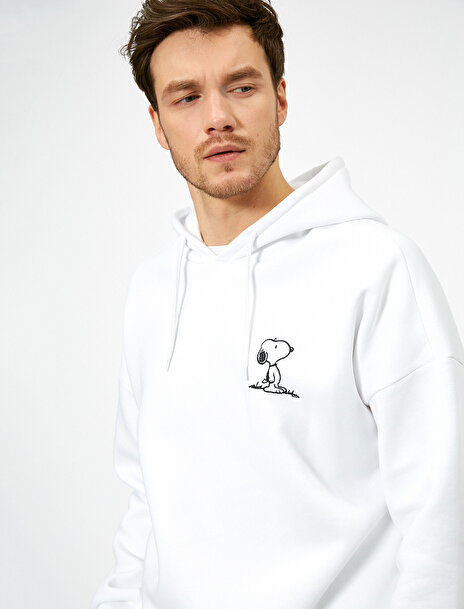 Koton Erkek Snoopy Lisanslı Sırtı Baskılı Kapüşonlu Sweatshirt Koton Erkek Snoopy Lisanslı Sırtı Baskılı Kapüşonlu Sweatshirt