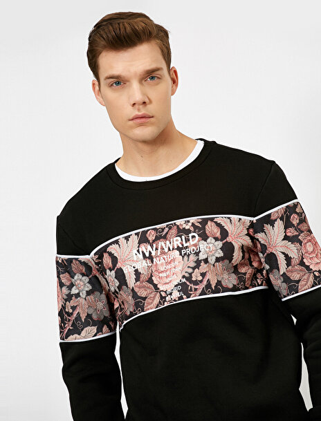 Koton Erkek Bisiklet Yaka Desen Bloklu Baskılı Sweatshirt