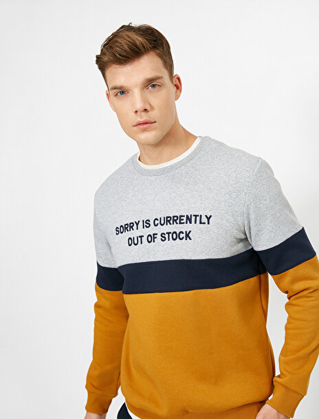 Koton Erkek Bisiklet Yaka Slogan Baskılı Renk Bloklu Sweatshirt Koton Erkek Bisiklet Yaka Slogan Baskılı Renk Bloklu Sweatshirt