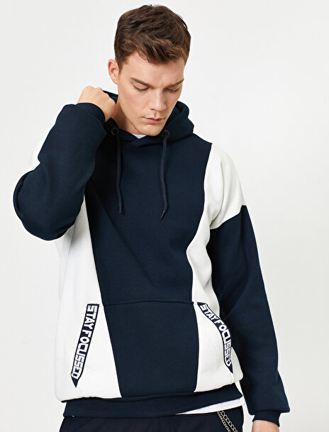 Koton Erkek Kapüşonlu Kanguru Cepli Baskı Detaylı Renk Bloklu Sweatshirt Koton Erkek Kapüşonlu Kanguru Cepli Baskı Detaylı Renk Bloklu Sweatshirt