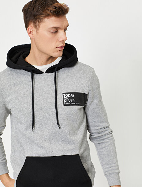 Koton Erkek Kapüşonlu Kontrast Renk Kanguru Cepli Baskılı Sweatshirt Koton Erkek Kapüşonlu Kontrast Renk Kanguru Cepli Baskılı Sweatshirt