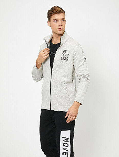 Koton Erkek Yazılı Baskılı Cep Detaylı Fermuarlı Dik Yaka Slim Fit Hırka