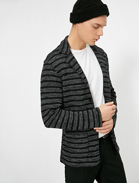 Koton Erkek Düğme Detaylı Çizgili Blazer Form Slim Fit Hırka Koton Erkek Düğme Detaylı Çizgili Blazer Form Slim Fit Hırka