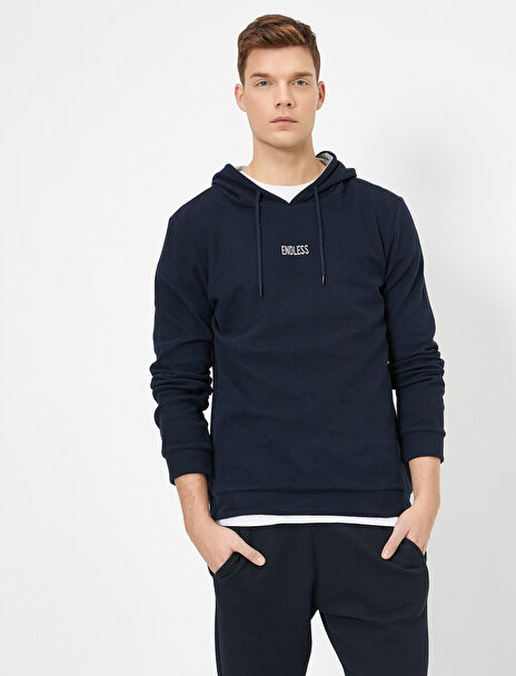 Koton Erkek Kapüşonlu İşleme Detaylı Slim Fit Kazak