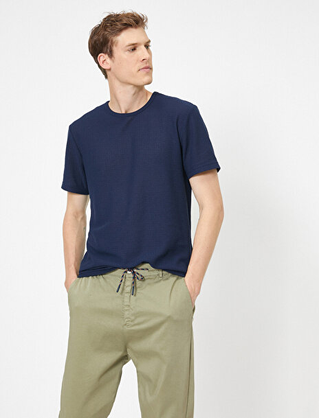 Koton Erkek Bisiklet Yaka T-Shirt