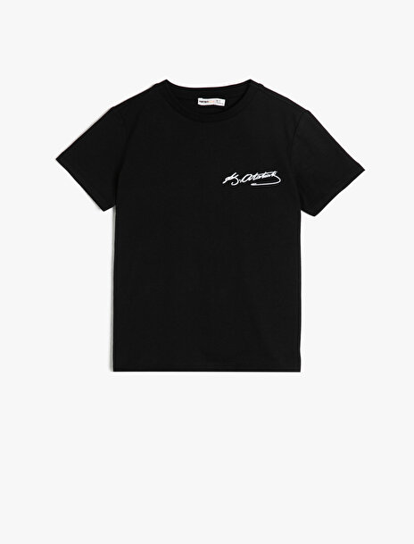 Koton Erkek Çocuk Arkası Atatürk Baskılı Kısa Kollu Bisiklet Yaka Tişört