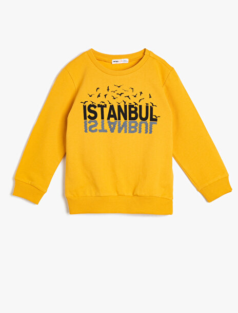 Koton Erkek Çocuk Baskılı İçi Yumuşak Tüylü Kol Ucu ve Bel Kısmı Ribanalı Sweatshirt Koton Erkek Çocuk Baskılı İçi Yumuşak Tüylü Kol Ucu ve Bel Kısmı Ribanalı Sweatshirt