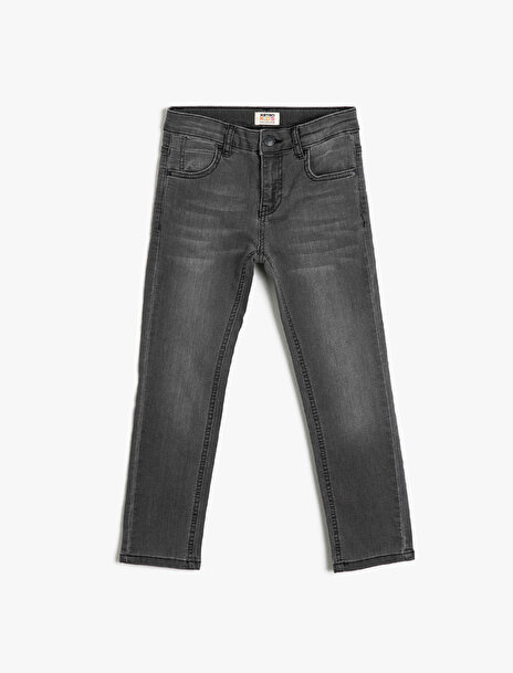 Koton Erkek Çocuk Normal Bel 5 Cepli Slim Dar Paça Jean Pantalon Koton Erkek Çocuk Normal Bel 5 Cepli Slim Dar Paça Jean Pantalon